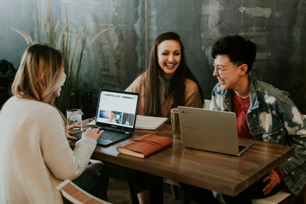 Hardware as a service business model - devicenow